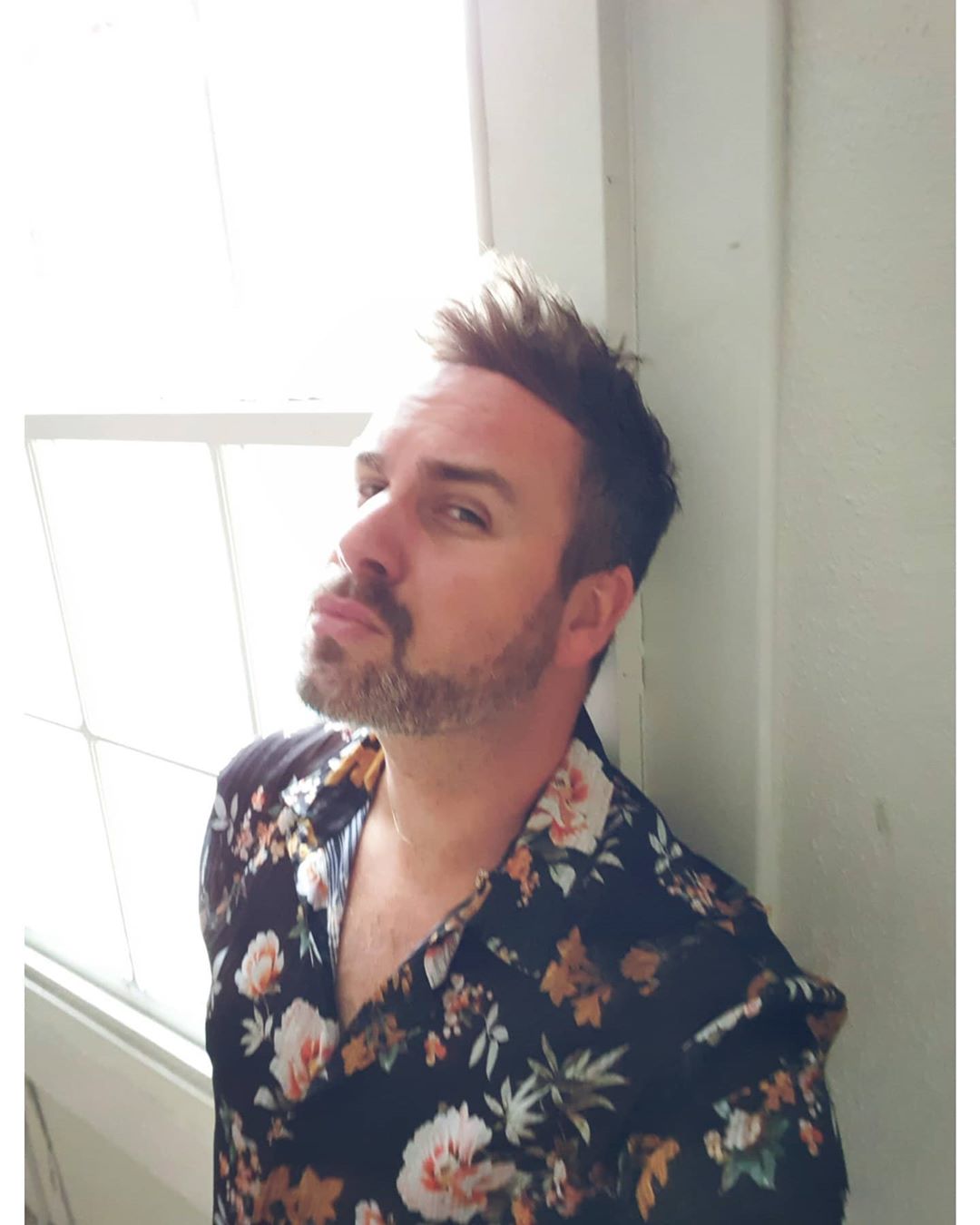 Why Many People Choose Human Hair for Their Bald Heads? – Lavivid Hair