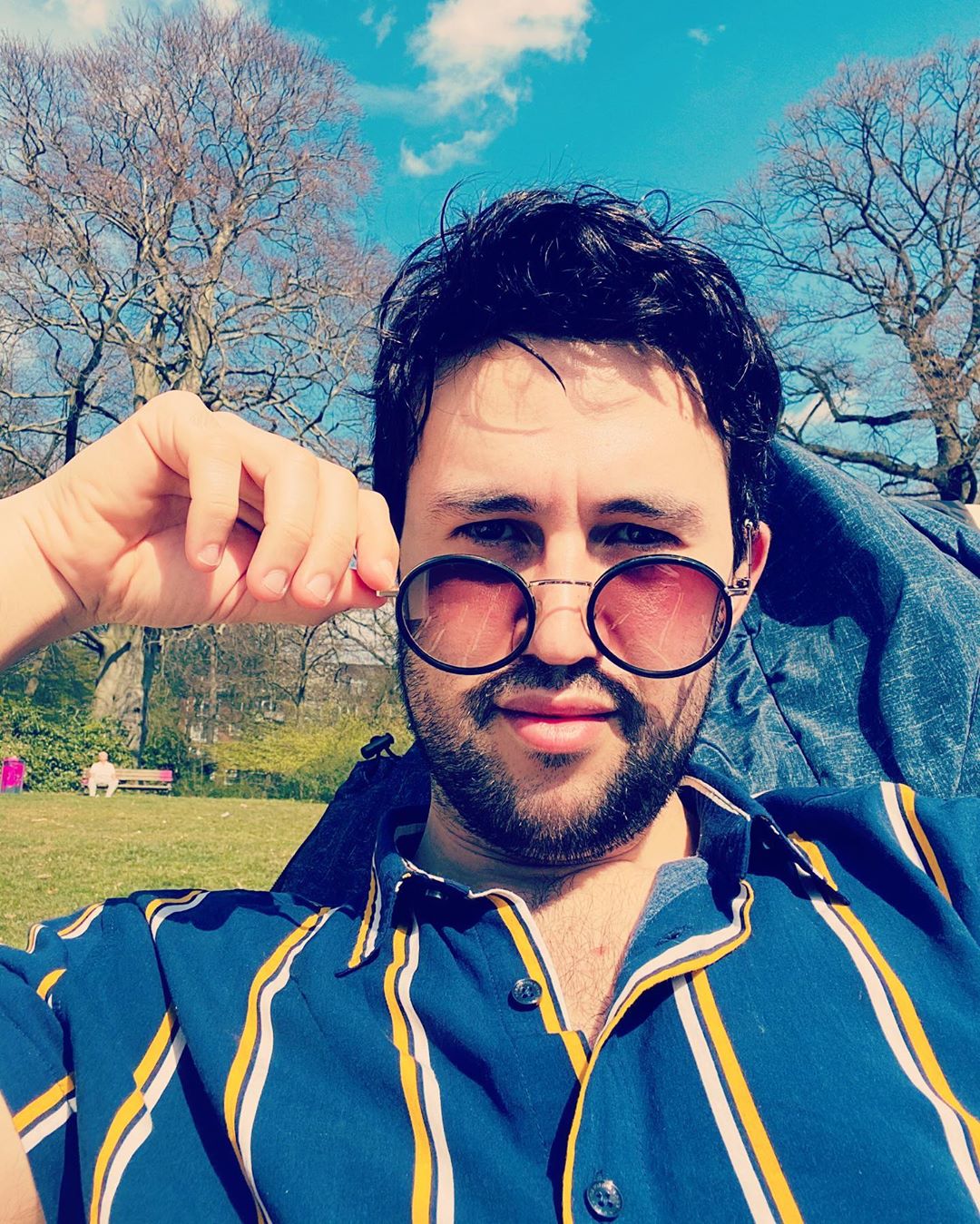 Why Many People Choose the Transparent Skin Toupee Model? – Lavivid Hair