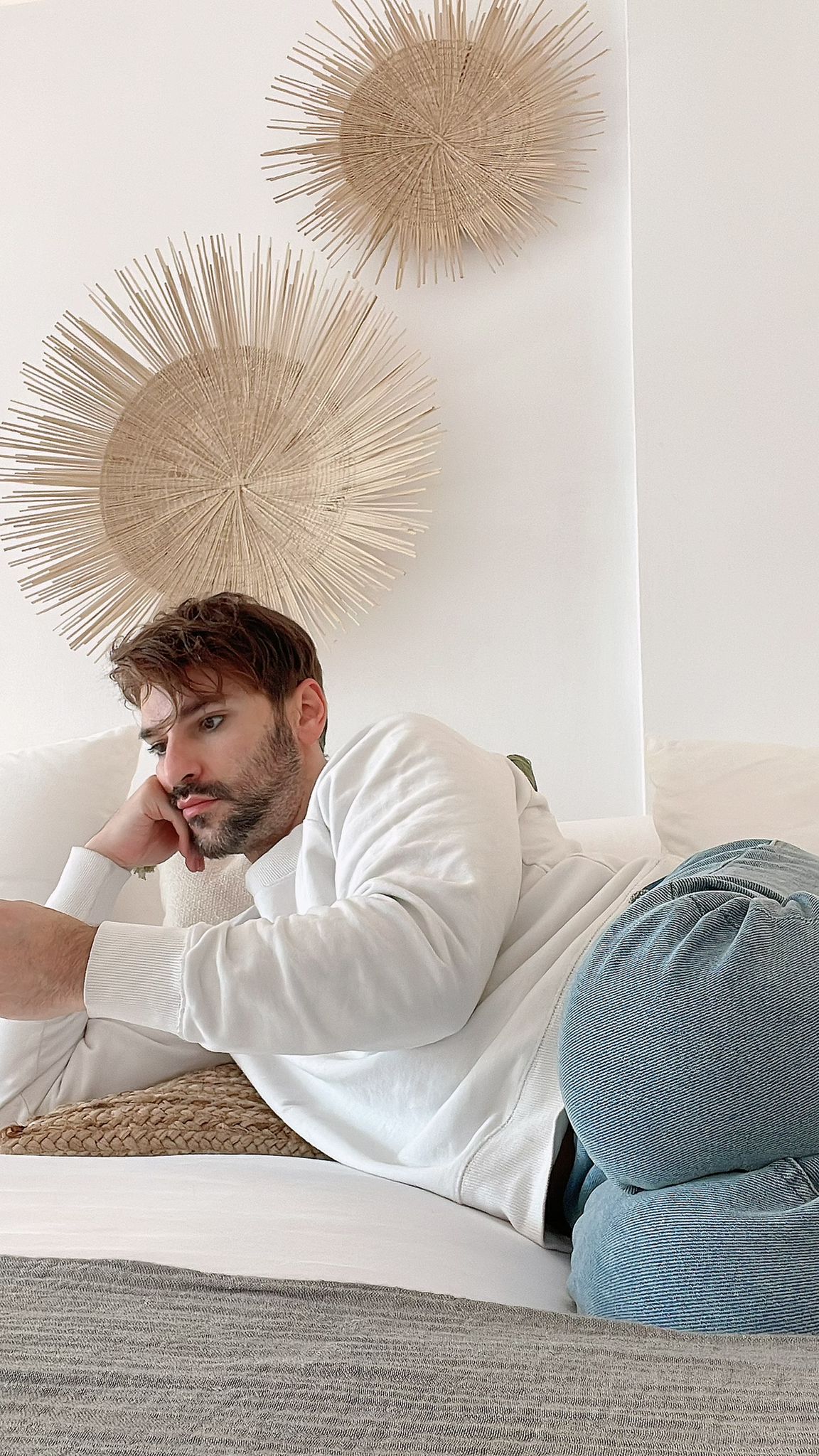 Does American Footballer-Thomas Edward Patrick Brady Jr wear a hair to ...